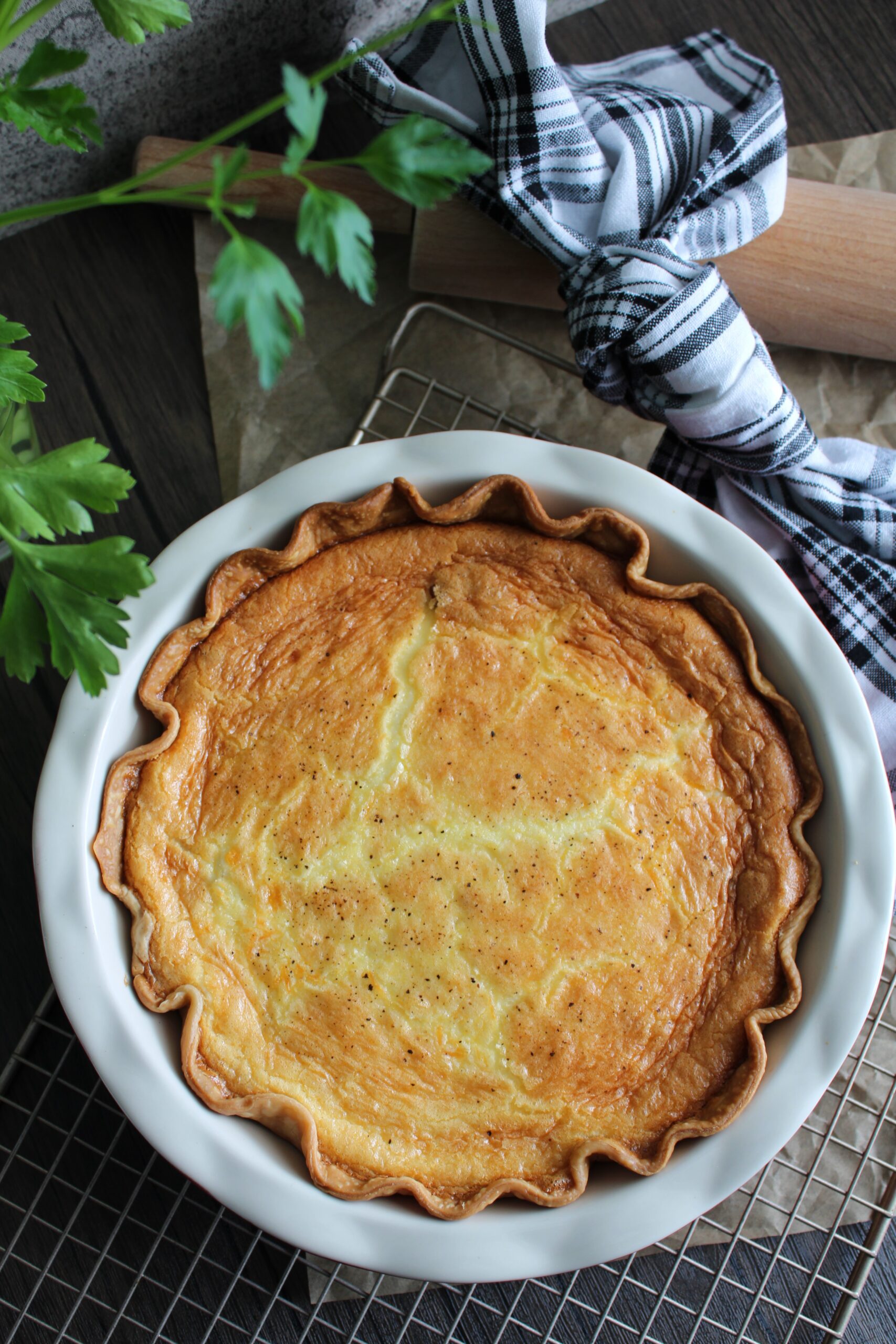 Bacon and Cheese Quiche Recipe: The Ultimate Brunch Delight - Keeping ...